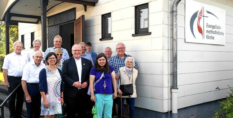 Sommerfest in der Eben-Ezer-Kirche – Spende an »Arche Noah« – EmK ...